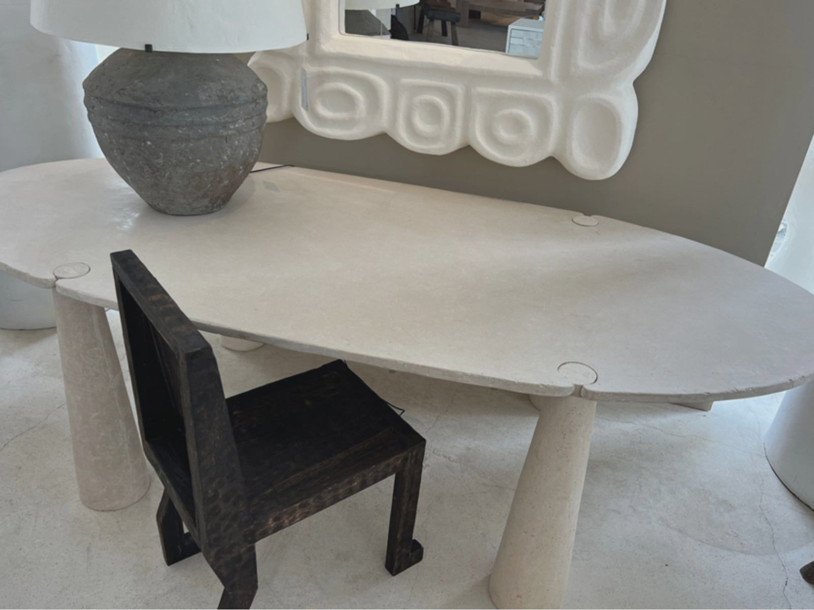 BIBA DINING TABLE – The Medium Design