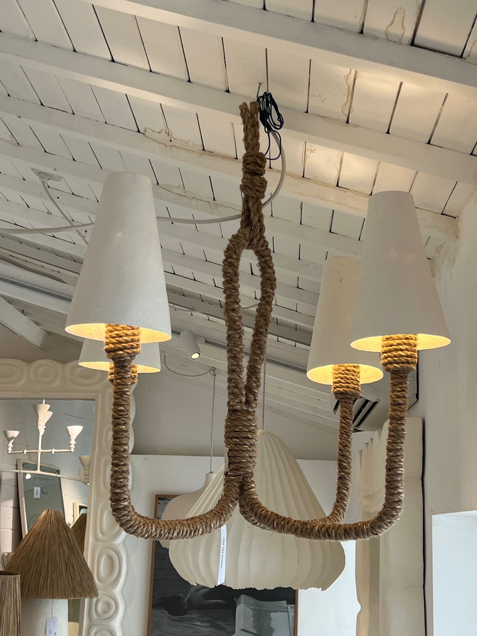 CALDER HANGING LIGHT – The Medium Design